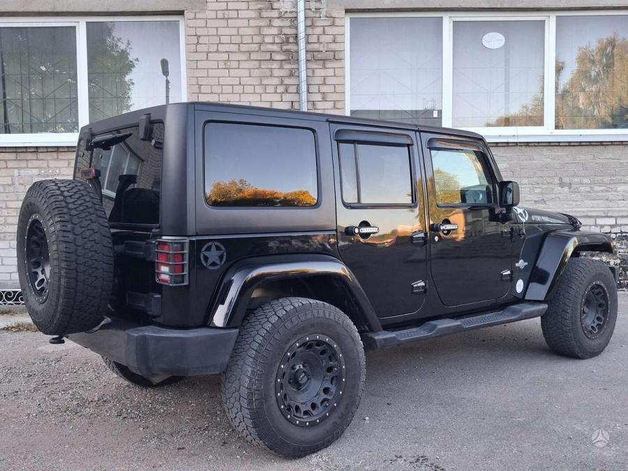 Black Jeep Wrangler 2013 in Klaipeda, with an engine capacity of 3.60 L and mileage of 206 thousand km for 12200 €, photo 6 on AUTOMOTO.COM.LV