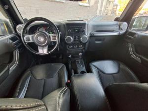 Black Jeep Wrangler 2013 in Klaipeda, with an engine capacity of 3.60 L and mileage of 206 thousand km for 12200 €, photo 11 on AUTOMOTO.COM.LV