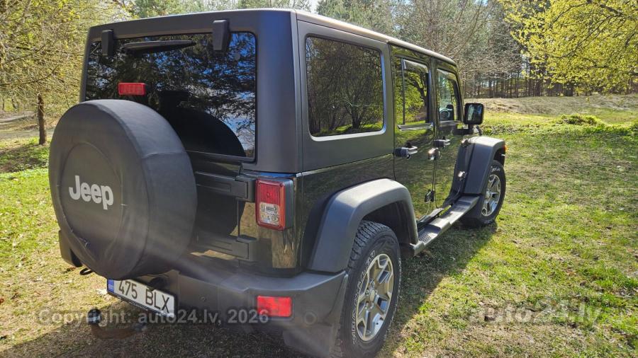 Melns Jeep Wrangler 2014 Tallina, ar dzinēja tilpumu 2.80 L un nobraukumu 139 tūkst. km par 24900 €, foto 7 vietnē AUTOMOTO.COM.LV