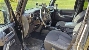 Melns Jeep Wrangler 2014 Tallina, ar dzinēja tilpumu 2.80 L un nobraukumu 139 tūkst. km par 24900 €, foto 8 vietnē AUTOMOTO.COM.LV
