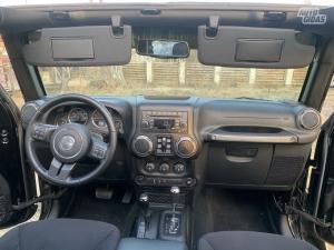 Melns Jeep Wrangler 2017 Viļņa, ar dzinēja tilpumu 3.60 L un nobraukumu 32 tūkst. km par 22400 €, foto 4 vietnē AUTOMOTO.COM.LV
