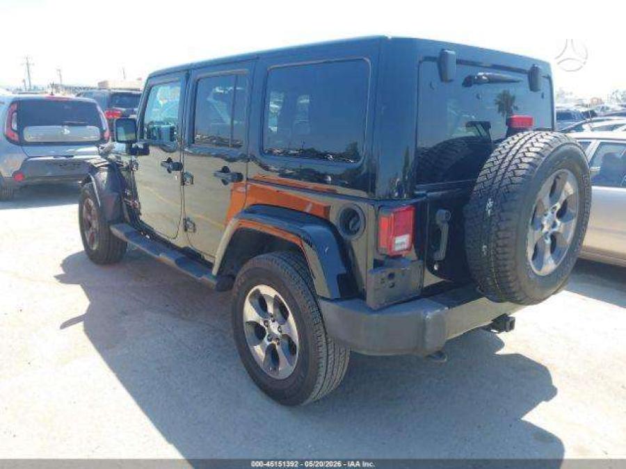 Melns Jeep Wrangler 2018 Klaipėda, ar dzinēja tilpumu 3.60 L un nobraukumu 102 tūkst. km par 8600 €, foto 4 vietnē AUTOMOTO.COM.LV