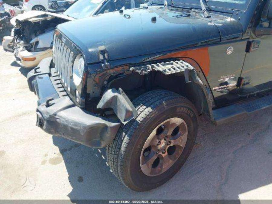 Melns Jeep Wrangler 2018 Klaipėda, ar dzinēja tilpumu 3.60 L un nobraukumu 102 tūkst. km par 8600 €, foto 7 vietnē AUTOMOTO.COM.LV