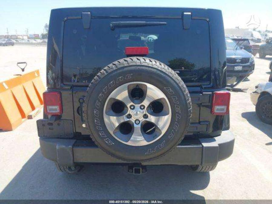 Melns Jeep Wrangler 2018 Klaipėda, ar dzinēja tilpumu 3.60 L un nobraukumu 102 tūkst. km par 8600 €, foto 18 vietnē AUTOMOTO.COM.LV