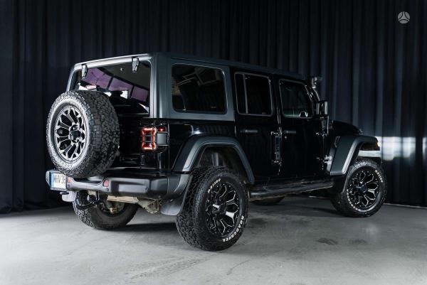 Melns Jeep Wrangler 2019 Viļņa, ar dzinēja tilpumu 2.00 L un nobraukumu 102 tūkst. km par 43998 €, foto 4 vietnē AUTOMOTO.COM.LV