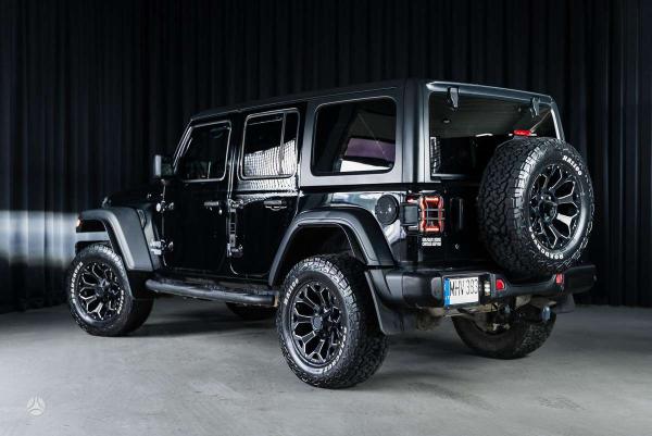 Melns Jeep Wrangler 2019 Viļņa, ar dzinēja tilpumu 2.00 L un nobraukumu 102 tūkst. km par 43998 €, foto 6 vietnē AUTOMOTO.COM.LV