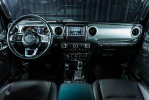 Black Jeep Wrangler 2019 in Vilnius, with an engine capacity of 2.00 L and mileage of 102 thousand km for 43998 €, photo 23 on AUTOMOTO.COM.LV