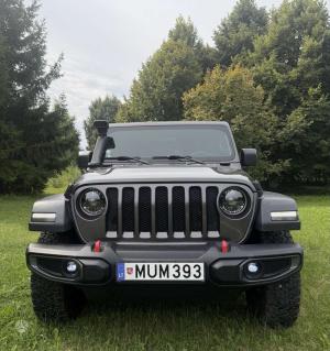 Melns Jeep Wrangler 2019 Radviliškis, ar dzinēja tilpumu 2.00 L un nobraukumu 110 tūkst. km par 25500 €, foto  vietnē AUTOMOTO.COM.LV
