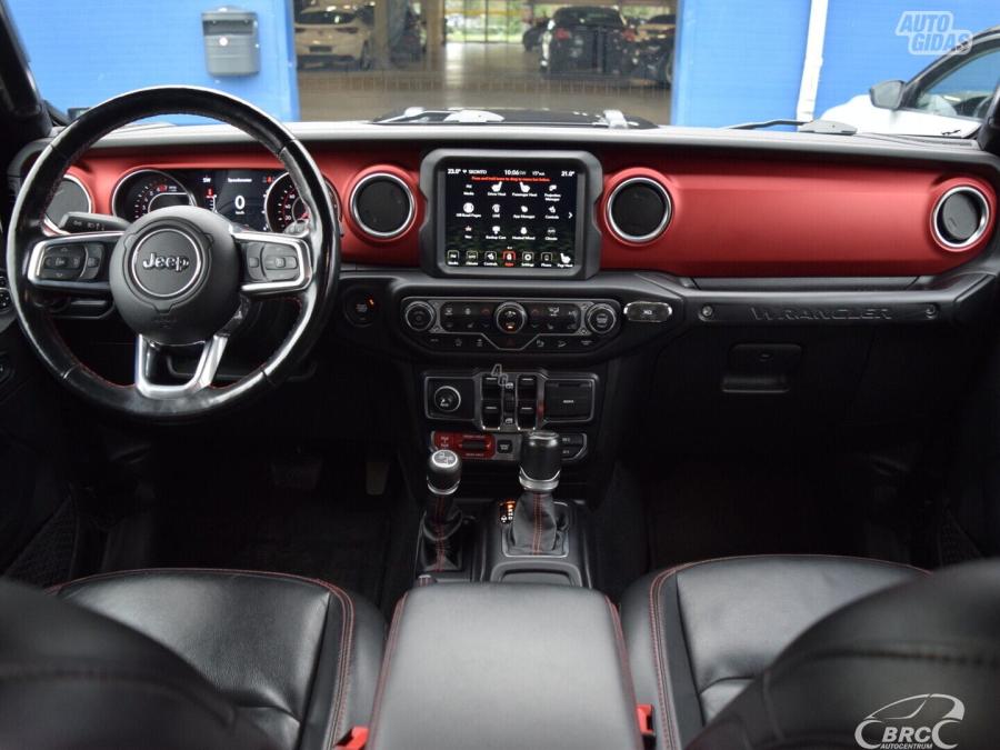 Melns Jeep Wrangler 2020 Rīga, ar dzinēja tilpumu 2.00 L un nobraukumu 73 tūkst. km par 39900 €, foto 4 vietnē AUTOMOTO.COM.LV
