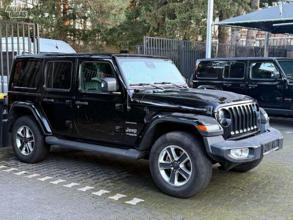 Black Jeep Wrangler 2020 in Kaunas, with an engine capacity of 2.10 L and mileage of 31 thousand km for 30537 €, photo 1 on AUTOMOTO.COM.LV