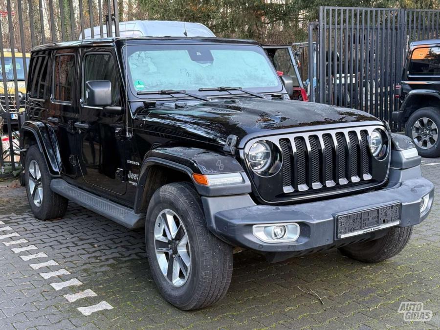 Black Jeep Wrangler 2020 in Kaunas, with an engine capacity of 2.10 L and mileage of 31 thousand km for 30537 €, photo 3 on AUTOMOTO.COM.LV