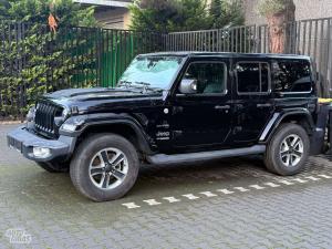 Black Jeep Wrangler 2020 in Kaunas, with an engine capacity of 2.10 L and mileage of 31 thousand km for 30537 €, photo 5 on AUTOMOTO.COM.LV