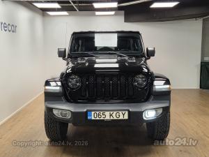Black Jeep Wrangler 2020 in Tallinn, with an engine capacity of 2.00 L and mileage of 176 thousand km for 28900 €, photo 3 on AUTOMOTO.COM.LV