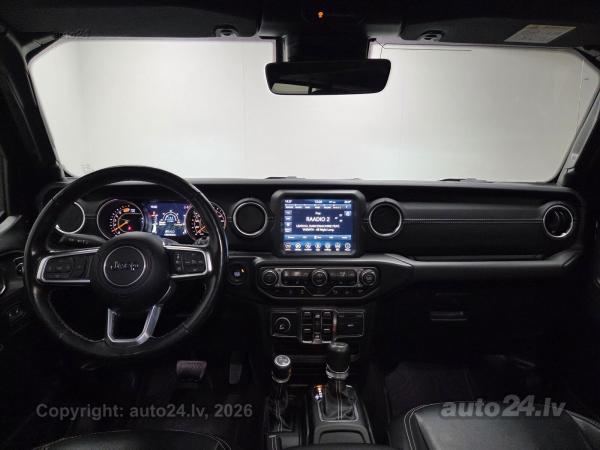 Black Jeep Wrangler 2020 in Tallinn, with an engine capacity of 2.00 L and mileage of 176 thousand km for 28900 €, photo 8 on AUTOMOTO.COM.LV