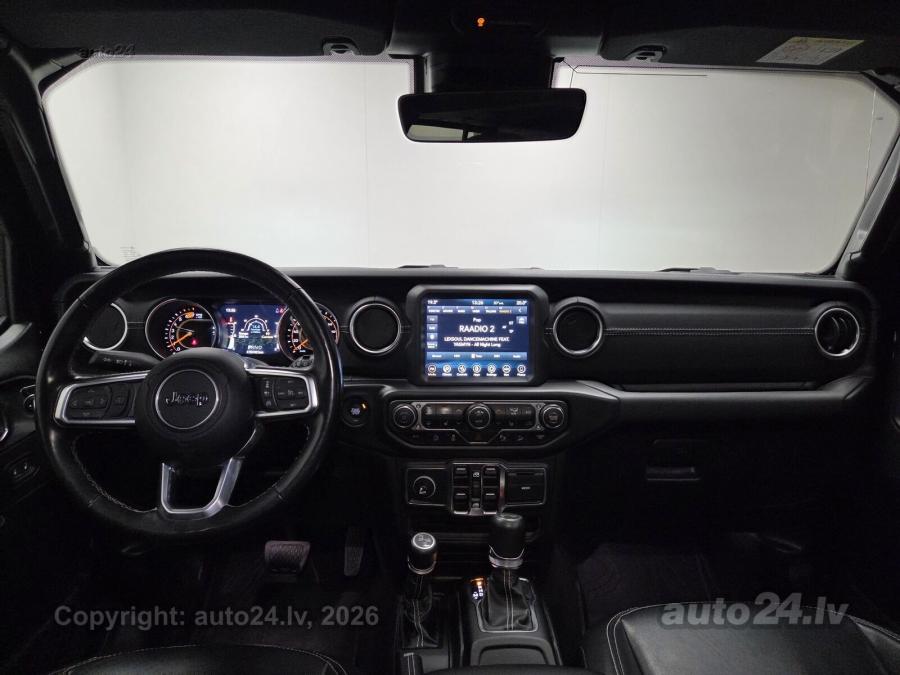Black Jeep Wrangler 2020 in Tallinn, with an engine capacity of 2.00 L and mileage of 176 thousand km for 28900 €, photo 9 on AUTOMOTO.COM.LV