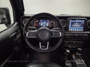 Black Jeep Wrangler 2020 in Tallinn, with an engine capacity of 2.00 L and mileage of 176 thousand km for 28900 €, photo 14 on AUTOMOTO.COM.LV