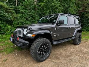 Melns Jeep Wrangler 2020 Klaipėda, ar dzinēja tilpumu 3.61 L un nobraukumu 75 tūkst. km par 38500 €, foto  vietnē AUTOMOTO.COM.LV