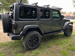 Melns Jeep Wrangler 2020 Klaipėda, ar dzinēja tilpumu 3.61 L un nobraukumu 75 tūkst. km par 38500 €, foto 5 vietnē AUTOMOTO.COM.LV