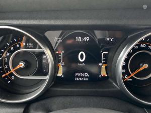 Melns Jeep Wrangler 2020 Klaipėda, ar dzinēja tilpumu 3.61 L un nobraukumu 75 tūkst. km par 38500 €, foto 7 vietnē AUTOMOTO.COM.LV