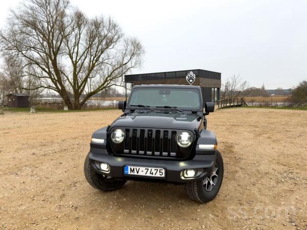 Melns Jeep Wrangler 2021 Liepāja, ar dzinēja tilpumu 2.00 L un nobraukumu 63 tūkst. km par 44999 €, foto 1 vietnē AUTOMOTO.COM.LV