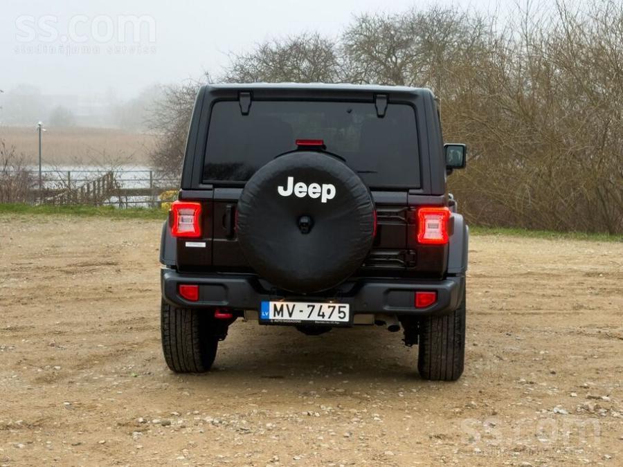 Melns Jeep Wrangler 2021 Liepāja, ar dzinēja tilpumu 2.00 L un nobraukumu 63 tūkst. km par 44999 €, foto 5 vietnē AUTOMOTO.COM.LV