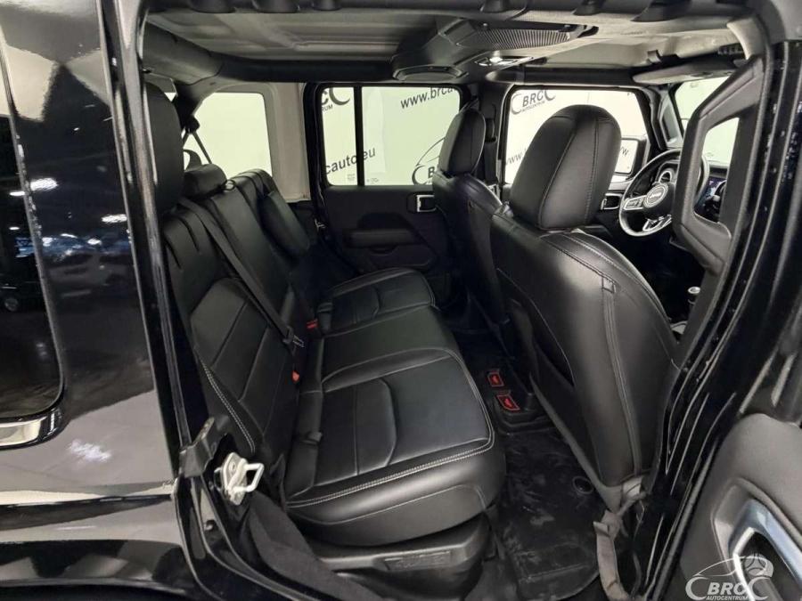 Melns Jeep Wrangler 2021 Viļņa, ar dzinēja tilpumu 2.00 L un nobraukumu 90 tūkst. km par 42900 €, foto 12 vietnē AUTOMOTO.COM.LV