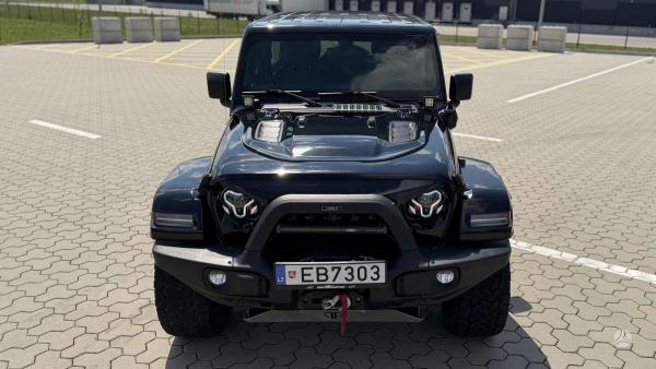 Melns Jeep Wrangler 2021 Viļņa, ar dzinēja tilpumu 2.00 L un nobraukumu 90 tūkst. km par 35000 €, foto 8 vietnē AUTOMOTO.COM.LV
