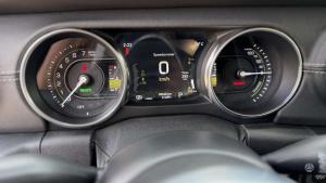 Black Jeep Wrangler 2021 in Vilnius, with an engine capacity of 2.00 L and mileage of 90 thousand km for 35000 €, photo 17 on AUTOMOTO.COM.LV