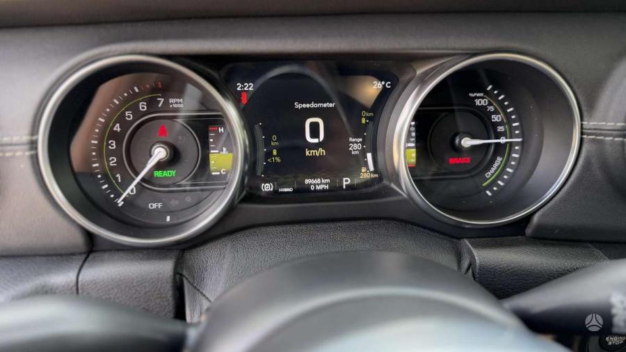Black Jeep Wrangler 2021 in Vilnius, with an engine capacity of 2.00 L and mileage of 90 thousand km for 35000 €, photo 17 on AUTOMOTO.COM.LV