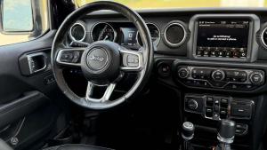 Black Jeep Wrangler 2021 in Vilnius, with an engine capacity of 2.00 L and mileage of 90 thousand km for 35000 €, photo 24 on AUTOMOTO.COM.LV