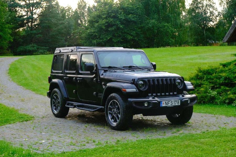 Melns Jeep Wrangler 2021 Kauņa, ar dzinēja tilpumu 2.00 L un nobraukumu 109 tūkst. km par 32999 €, foto 3 vietnē AUTOMOTO.COM.LV