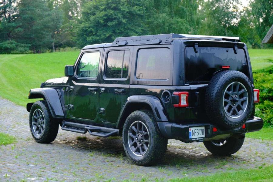 Melns Jeep Wrangler 2021 Kauņa, ar dzinēja tilpumu 2.00 L un nobraukumu 109 tūkst. km par 32999 €, foto 14 vietnē AUTOMOTO.COM.LV
