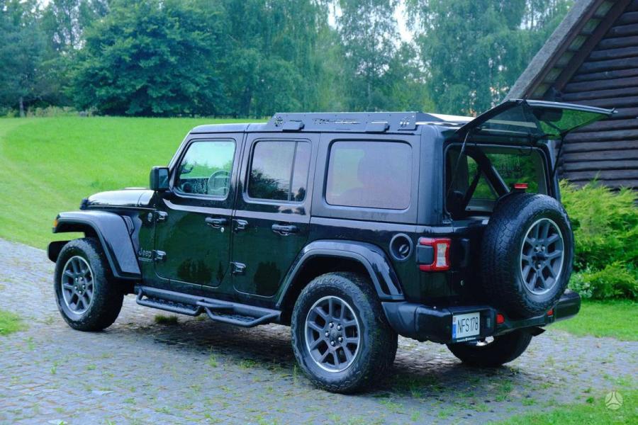 Melns Jeep Wrangler 2021 Kauņa, ar dzinēja tilpumu 2.00 L un nobraukumu 109 tūkst. km par 32999 €, foto 15 vietnē AUTOMOTO.COM.LV