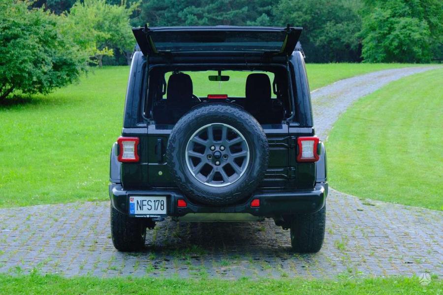 Melns Jeep Wrangler 2021 Kauņa, ar dzinēja tilpumu 2.00 L un nobraukumu 109 tūkst. km par 32999 €, foto 16 vietnē AUTOMOTO.COM.LV