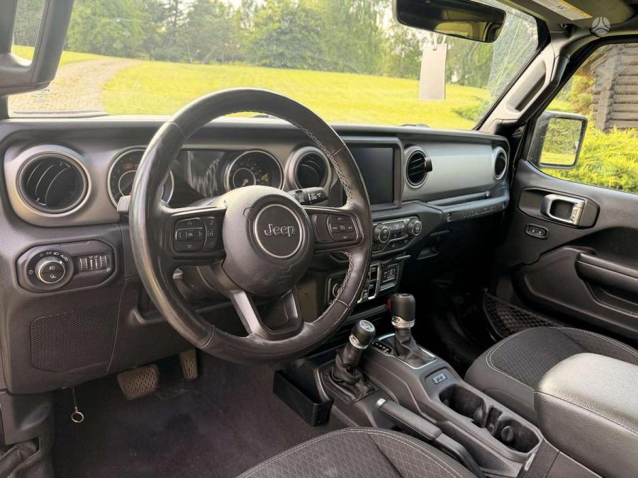 Melns Jeep Wrangler 2021 Kauņa, ar dzinēja tilpumu 2.00 L un nobraukumu 109 tūkst. km par 32999 €, foto 31 vietnē AUTOMOTO.COM.LV