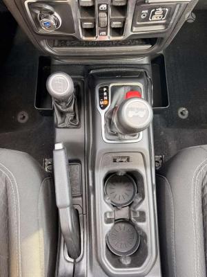 Melns Jeep Wrangler 2021 Kauņa, ar dzinēja tilpumu 2.00 L un nobraukumu 109 tūkst. km par 32999 €, foto 33 vietnē AUTOMOTO.COM.LV