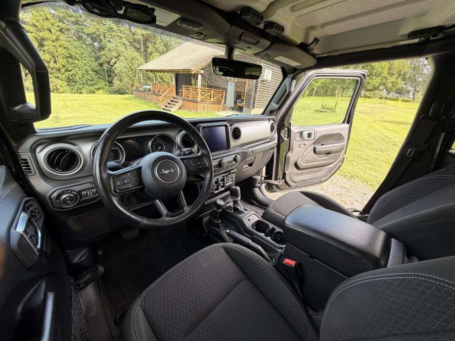 Melns Jeep Wrangler 2021 Kauņa, ar dzinēja tilpumu 2.00 L un nobraukumu 109 tūkst. km par 32999 €, foto 39 vietnē AUTOMOTO.COM.LV