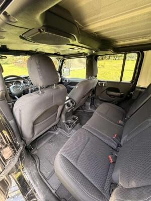 Melns Jeep Wrangler 2021 Kauņa, ar dzinēja tilpumu 2.00 L un nobraukumu 109 tūkst. km par 32999 €, foto 45 vietnē AUTOMOTO.COM.LV