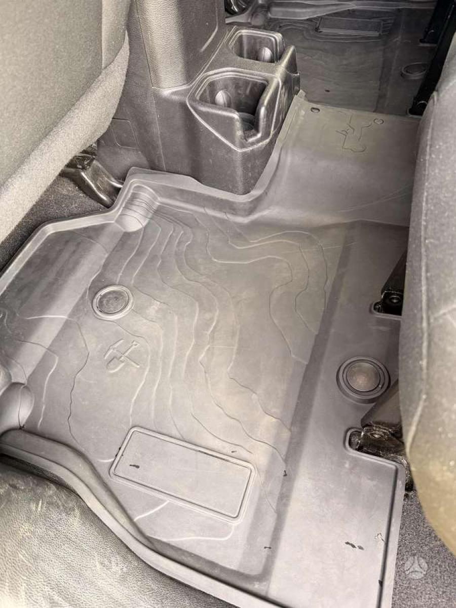 Melns Jeep Wrangler 2021 Kauņa, ar dzinēja tilpumu 2.00 L un nobraukumu 109 tūkst. km par 32999 €, foto 46 vietnē AUTOMOTO.COM.LV
