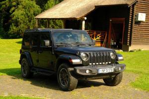 Melns Jeep Wrangler 2021 Kauņa, ar dzinēja tilpumu 2.00 L un nobraukumu 109 tūkst. km par 32999 €, foto 57 vietnē AUTOMOTO.COM.LV