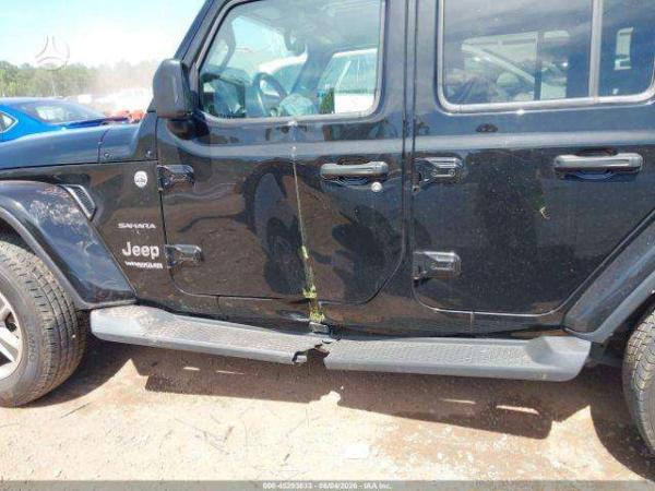Melns Jeep Wrangler 2021 Klaipėda, ar dzinēja tilpumu 0.00 L un nobraukumu 49 tūkst. km par 10000 €, foto 6 vietnē AUTOMOTO.COM.LV