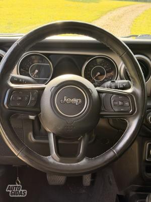 Black Jeep Wrangler 2021 in Kaunas, with an engine capacity of 2.00 L and mileage of 109 thousand km for 32899 €, photo 19 on AUTOMOTO.COM.LV