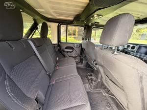 Black Jeep Wrangler 2021 in Kaunas, with an engine capacity of 2.00 L and mileage of 109 thousand km for 32899 €, photo 27 on AUTOMOTO.COM.LV