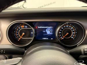 Black Jeep Wrangler 2021 in Vilnius, with an engine capacity of 2.00 L and mileage of 111 thousand km for 30900 €, photo 14 on AUTOMOTO.COM.LV