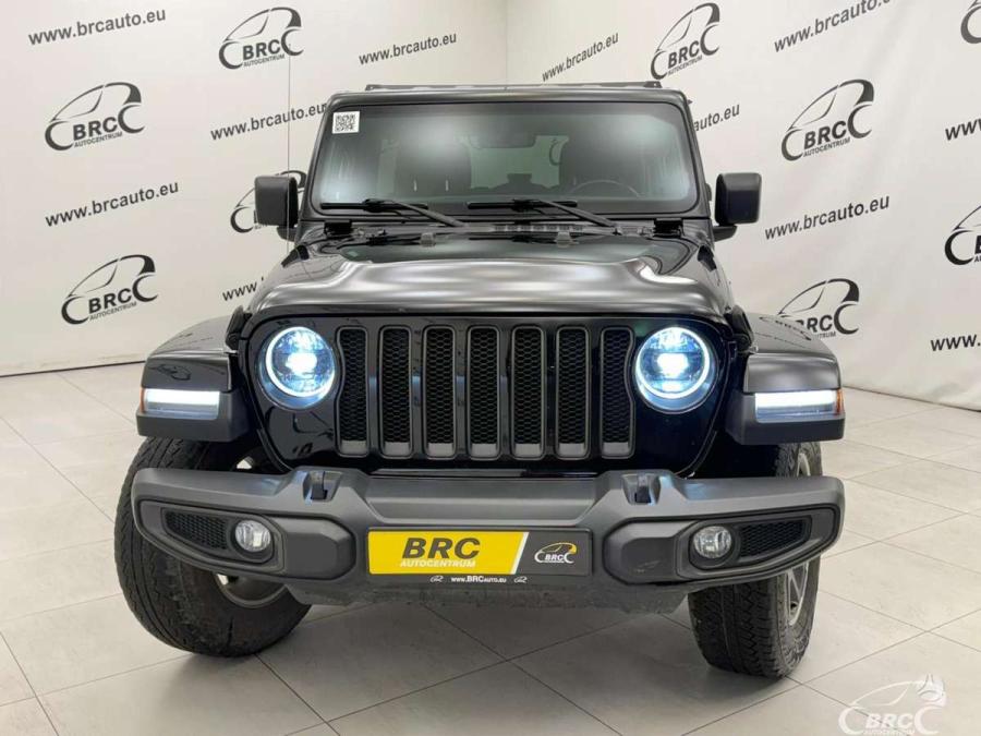 Black Jeep Wrangler 2021 in Vilnius, with an engine capacity of 2.00 L and mileage of 111 thousand km for 30900 €, photo 21 on AUTOMOTO.COM.LV