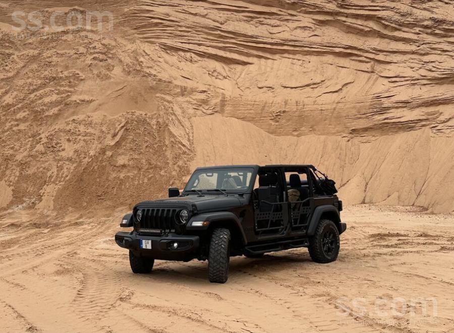 Melns Jeep Wrangler 2021 Rīga, ar dzinēja tilpumu 3.00 L un nobraukumu 70 tūkst. km par 36500 €, foto 5 vietnē AUTOMOTO.COM.LV