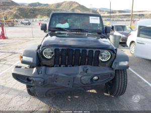 Black Jeep Wrangler 2022 in Klaipeda, with an engine capacity of 3.60 L and mileage of 76 thousand km for 15000 €, photo 12 on AUTOMOTO.COM.LV