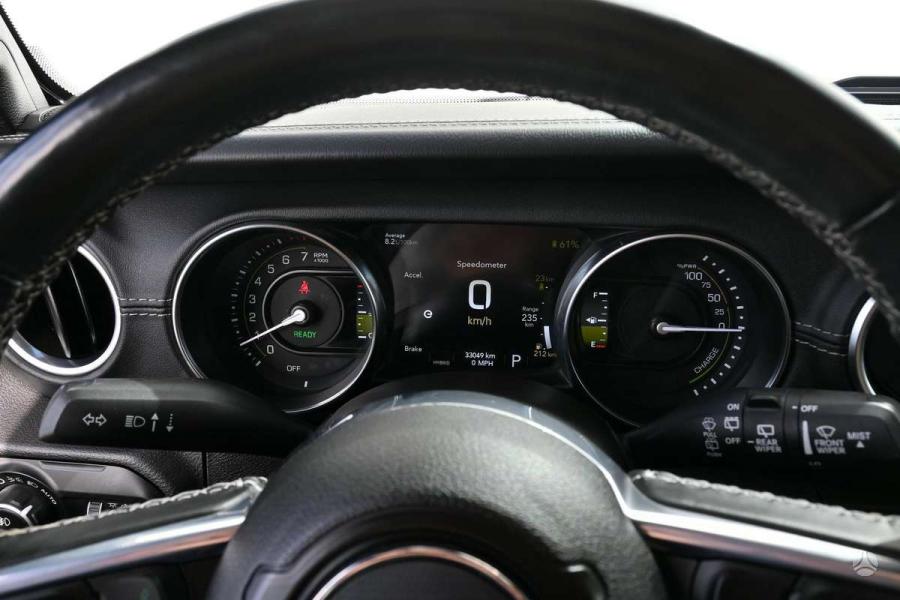 Black Jeep Wrangler 2022 in Kretinga, with an engine capacity of 2.00 L and mileage of 33 thousand km for 46999 €, photo 34 on AUTOMOTO.COM.LV