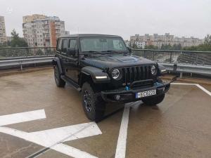 Black Jeep Wrangler 2022 in Kaunas, with an engine capacity of 2.00 L and mileage of 38 thousand km for 39000 €, photo 3 on AUTOMOTO.COM.LV