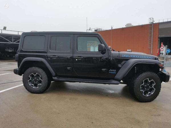 Black Jeep Wrangler 2022 in Kaunas, with an engine capacity of 2.00 L and mileage of 38 thousand km for 39000 €, photo 8 on AUTOMOTO.COM.LV